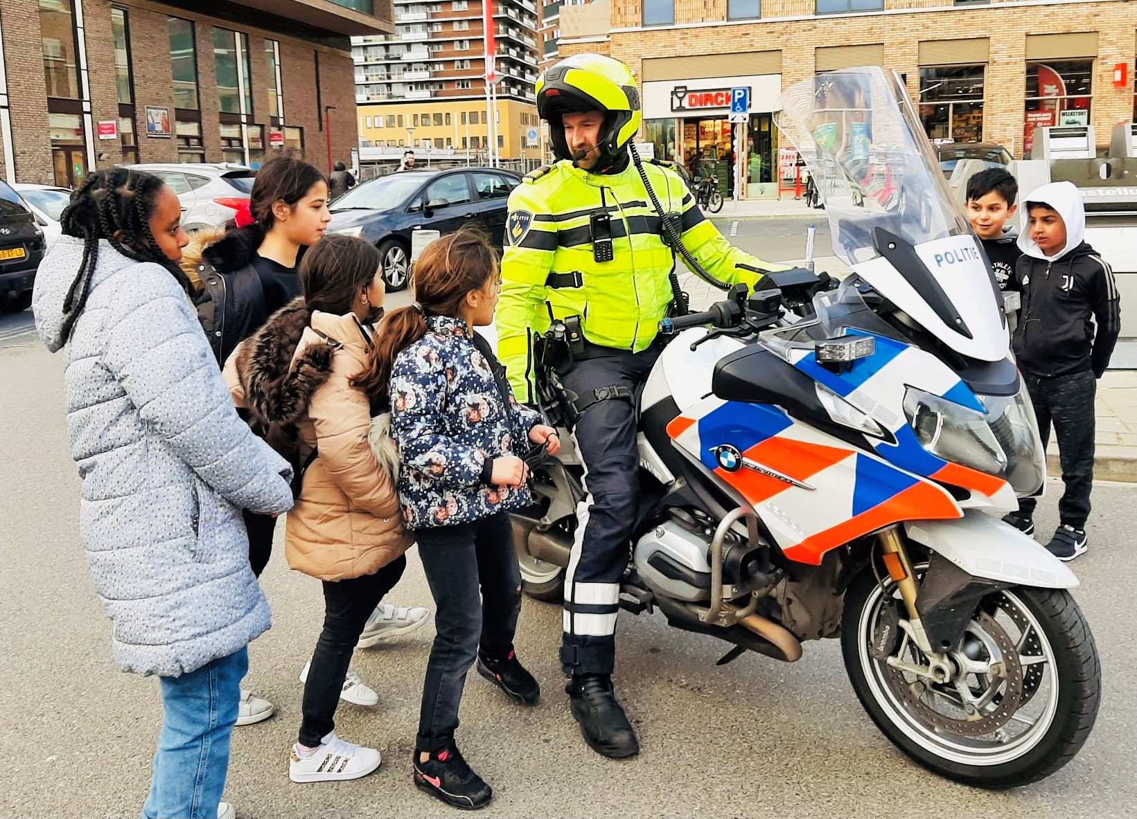 Motoragent bezoekt de Piëzo TalentenAcademie – Piezo